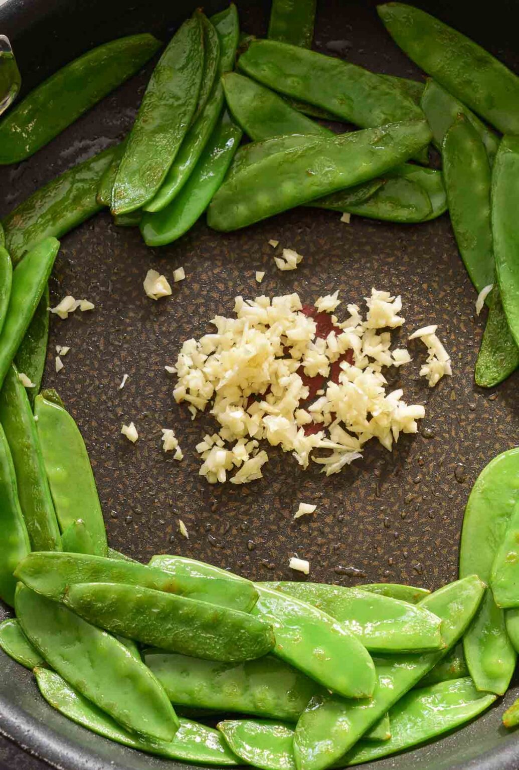 Stir Fry Snow Peas - The Stingy Vegan